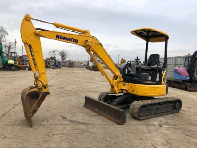 KOMATSU PC35MR-2 9380 – Nippon Trading