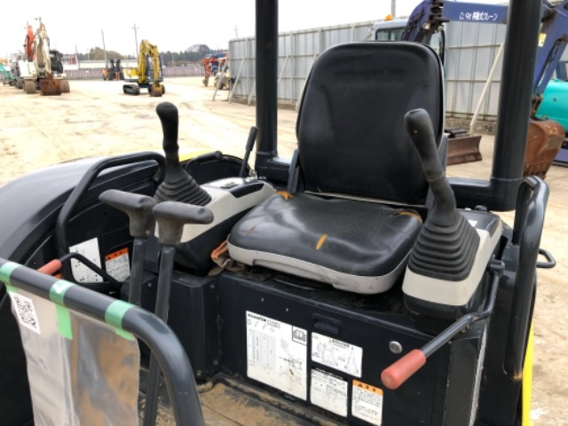 KOMATSU PC35MR-2 9380 – Nippon Trading